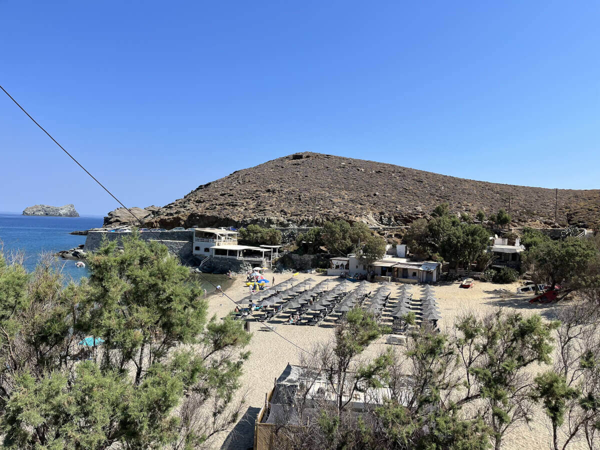 Τήνος: οι παραλίες, η διαμονή και τα γραφικά χωριά